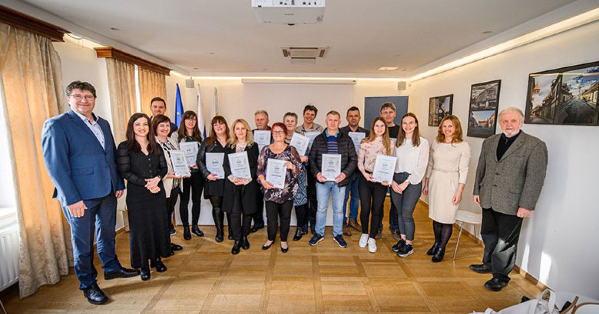 Dneve podjetniških priložnosti zaključili s podelitvijo certifikatov ...